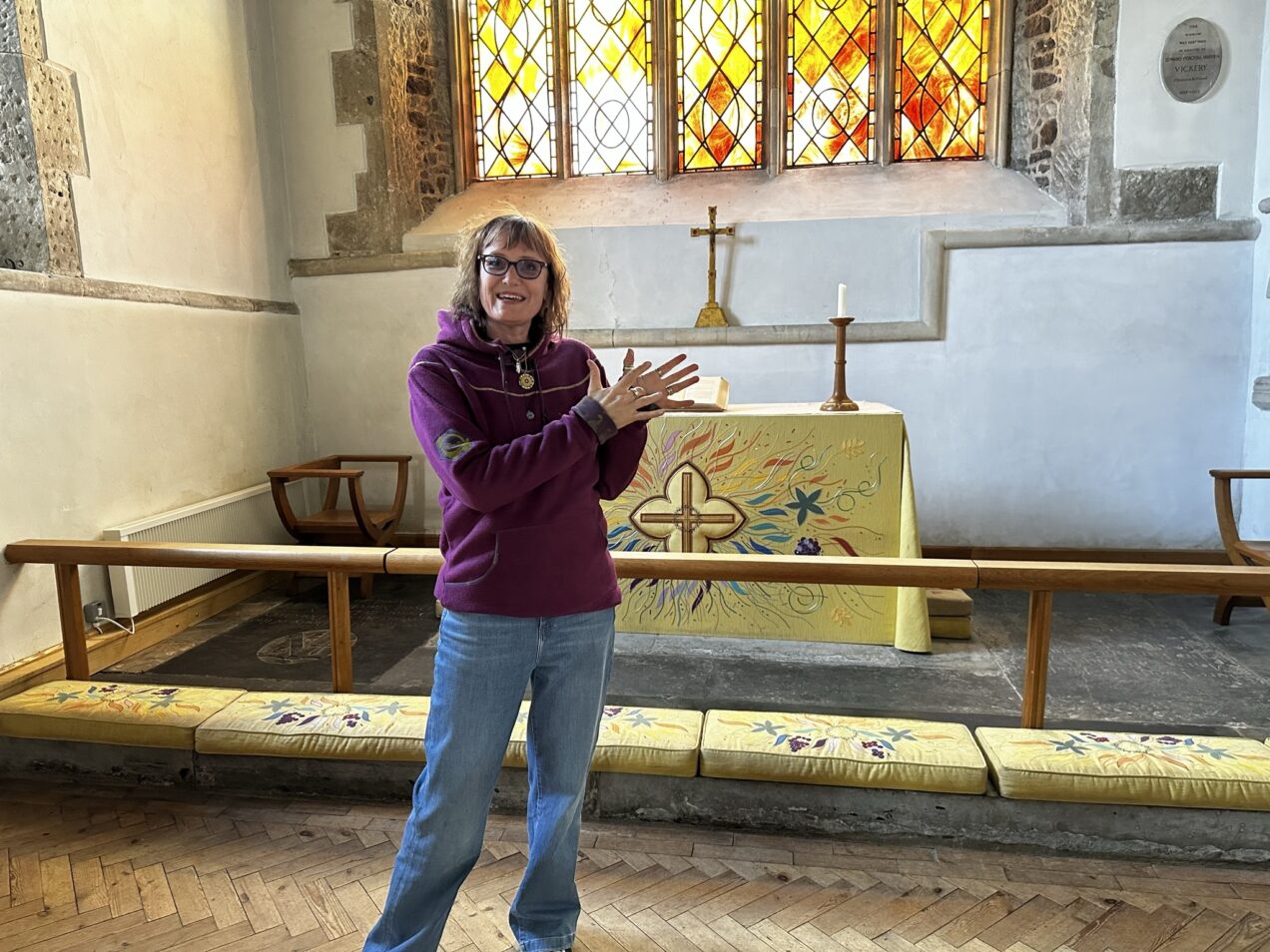 Churches welcoming all through BSL and Makaton signing - Diocese of ...
