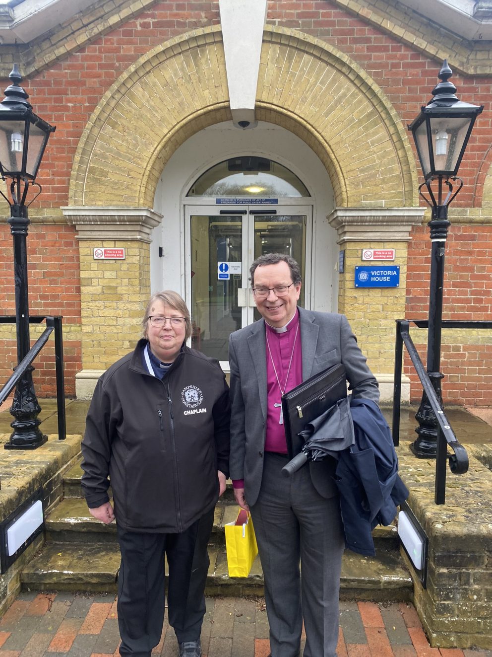 Bishop Philip Visits Hampshire & Isle of Wight Police Chaplaincy ...
